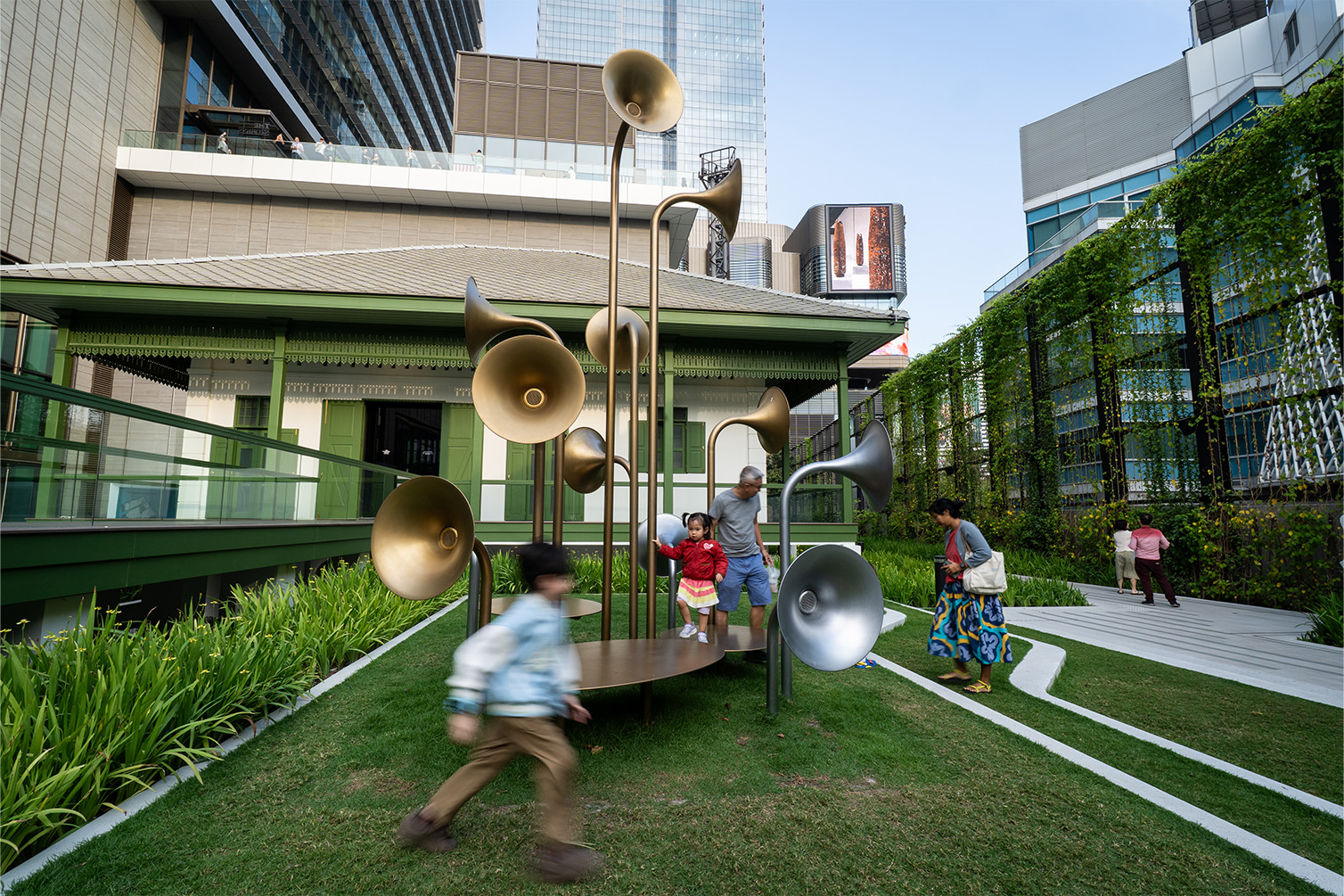 Metropolitan Symphony - Yuri Suzuki ประติมากรรมเสียง ที่เชื้อชวนทุกคนมาสร้างเมโลดี้ ผ่าน ...